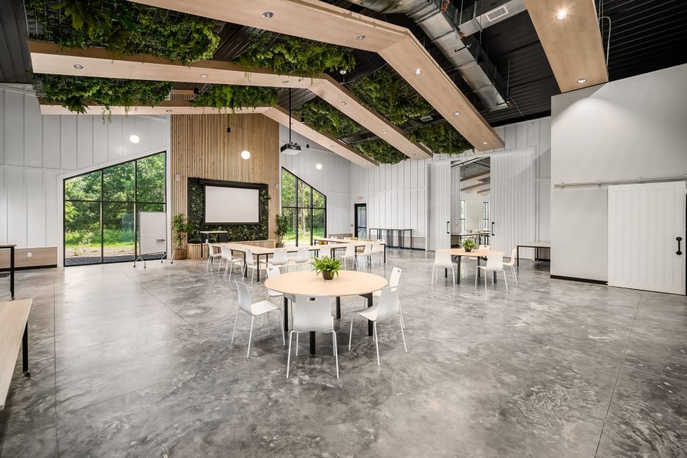 Photo Gallery & Virtual Tours - Retreat 21 Farm & Vineyard