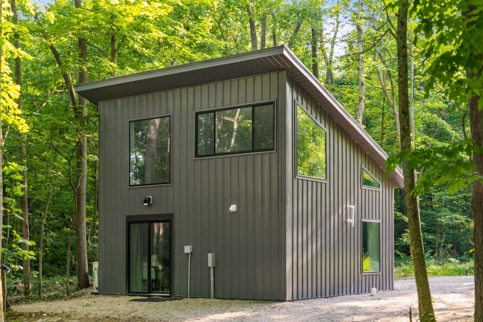 Guest Cabin Booking - Retreat 21 Farm & Vineyard