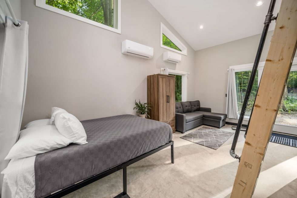 Photo Gallery & Virtual Tours - Retreat 21 Farm & Vineyard