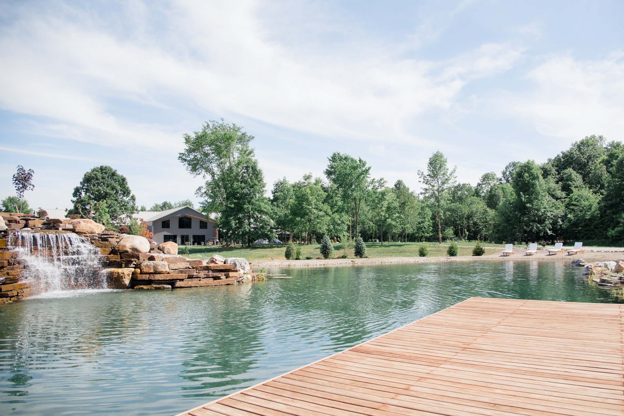 Wineries Near Columbus | The Taphouse at Retreat 21